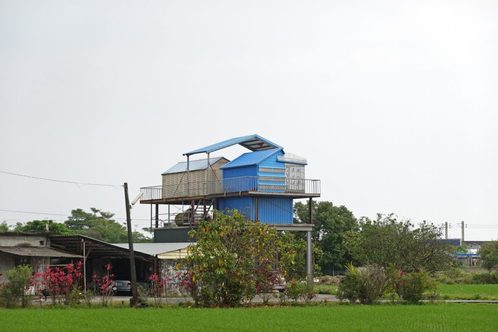 Vol.1 Naoya Hatakeyama Mirrors or Windows? | Bridging Windows | WINDOW ...
