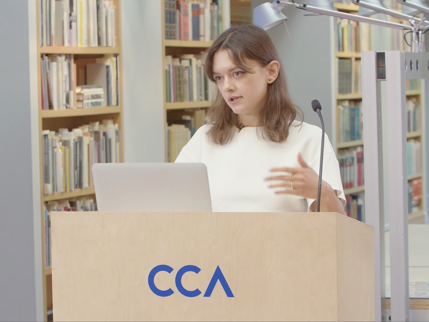 Made of Sunshine: Urban Commons and Real Estate, Montréal, Canada都市の ...